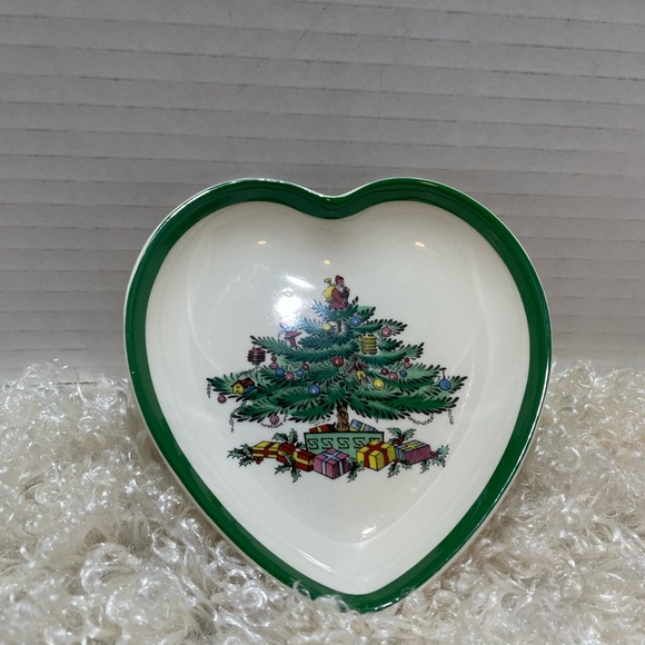 Spode | Holiday | Spode Christmas Tree Pattern Green Rim Heart Shaped ...